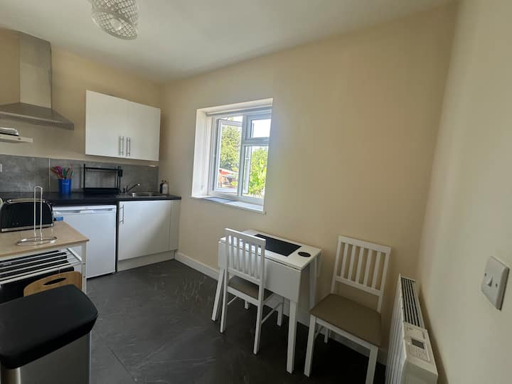 Charming 1-bed - Great Location - Hayes