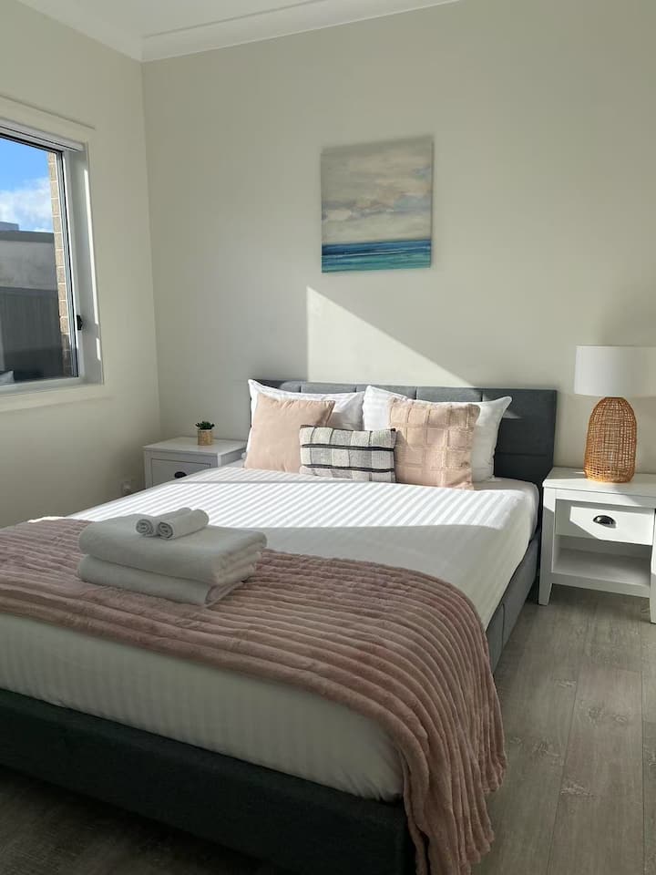 Hidden Grove Getaway Kingsgrove - Sutherland