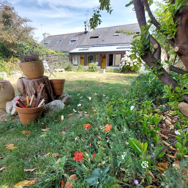 Charmante Maison Familiale Avec Jardin - Lomener