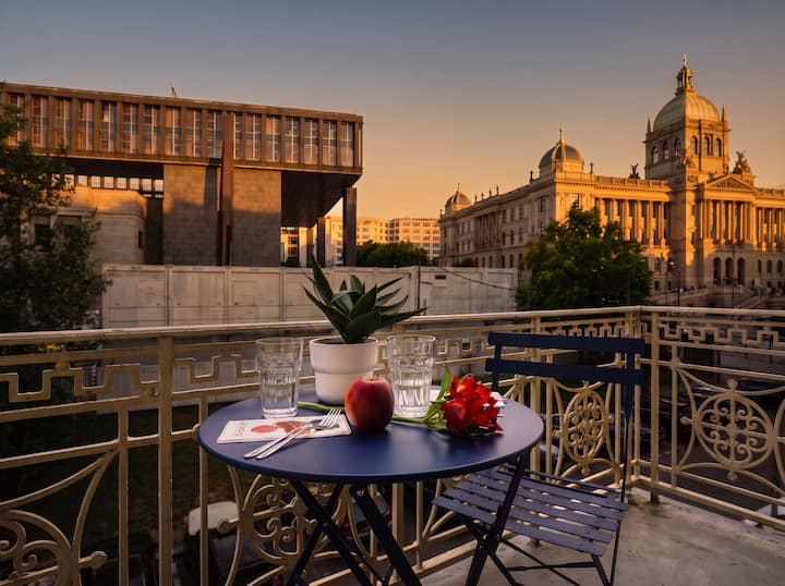 Turnkey | Wenceslas Sq. 2-level Apt. W/ Balcony Ii - Prague