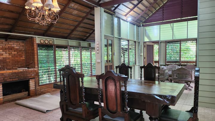 Antique Waterfall House - Mae On District