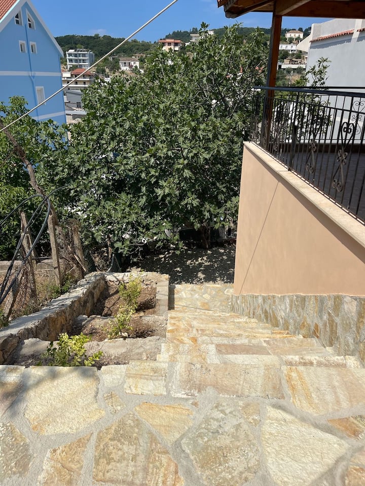 Kastro Apartment - Dhërmi