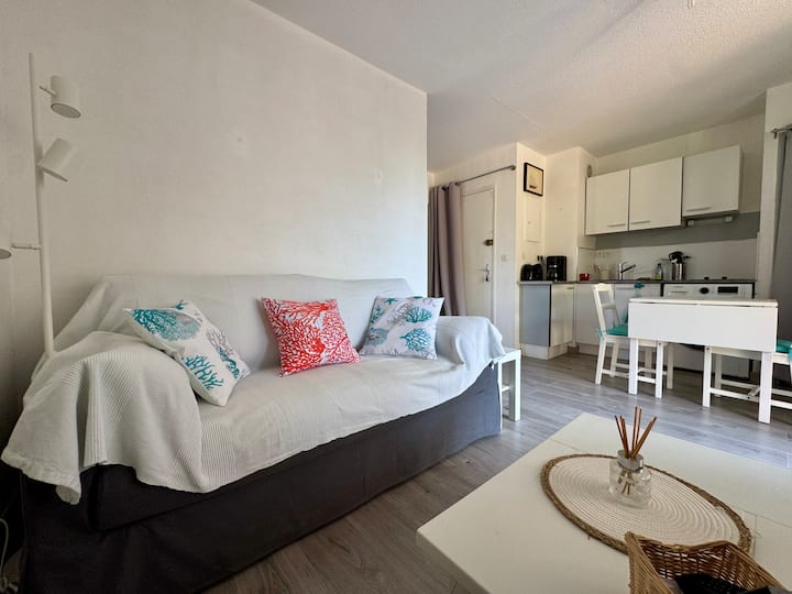 Joli Rez De Jardin Centre-ville - La Londe-les-Maures