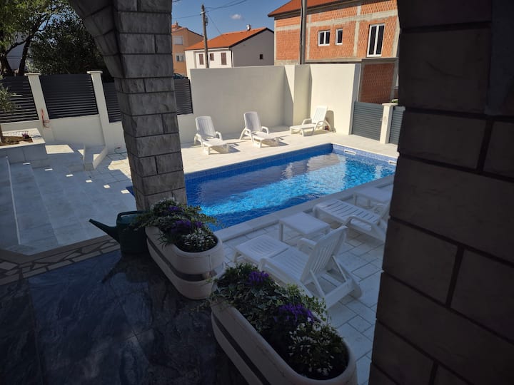 Apartment Jasenka 2 Mit Pool In Strandnähe - Senj