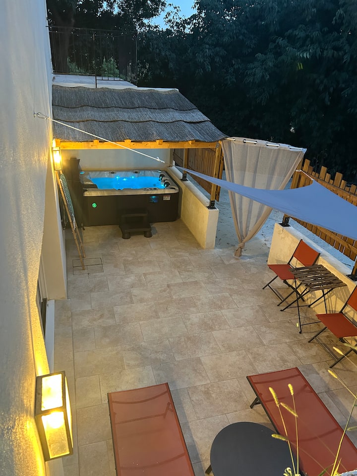 Suite Avec Jacuzzi Privatif - Aix-en-Provence