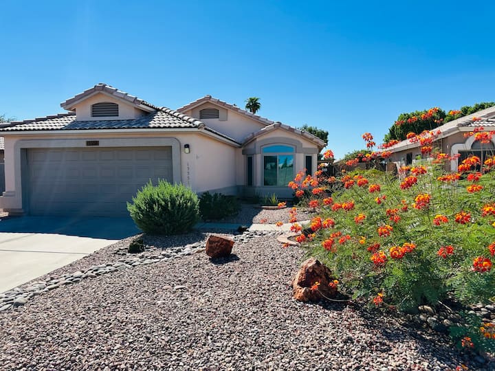 Centrally Located To Family Fun, Golf & Baseball! - Surprise, AZ