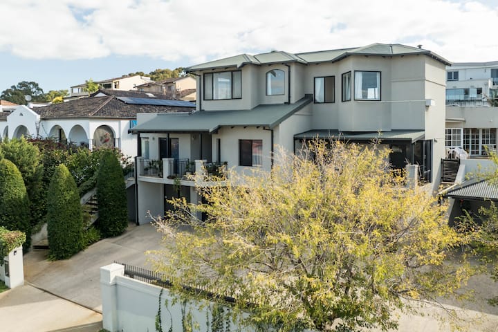 Hillside City-view Retreat With Pool & Alfresco - Inglewood, Australia