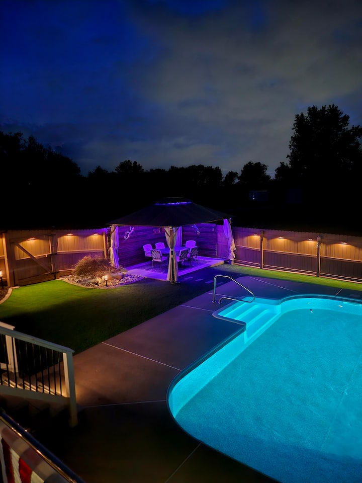 Secluded•hot Tub• Outdoor Cinema•pool•the Spot - Spring Hill, KS