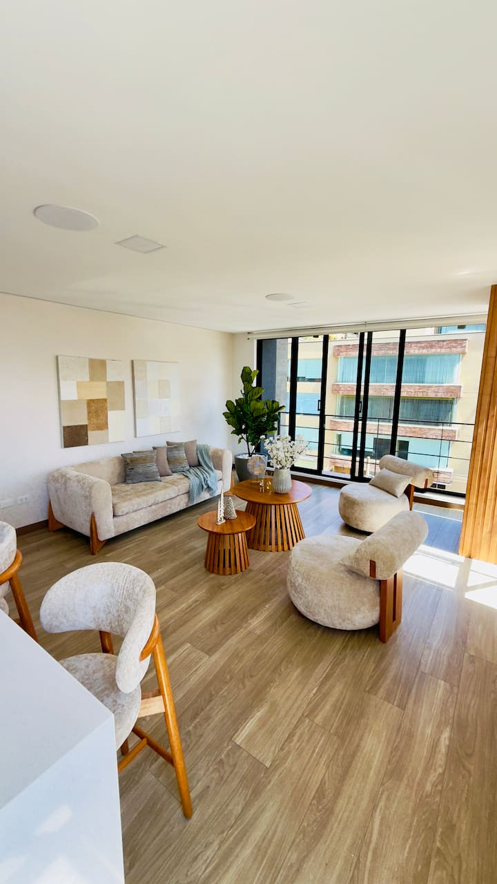 Departamento 2 Hab  Céntrico. Quiteño Libre - Quito