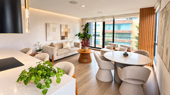 2 Bedrooms | Near La Carolina | Parking | Wi-fi 850+ - Quito