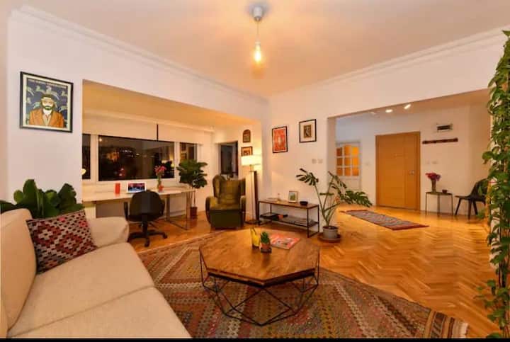 Spacious Apartment In The Center Of Cihangir - Istanbul