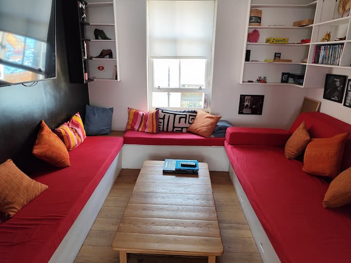 Artsy North Laine Triplex W/ Roof Terrace - 브라이턴