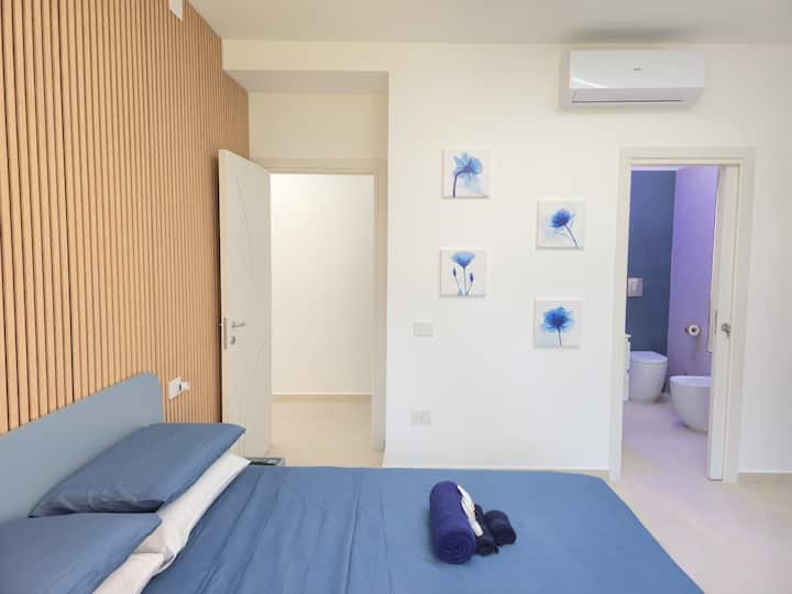 B&b Ginevra: Camera Luxe, Spaziosa E Luminosa. - Gaeta