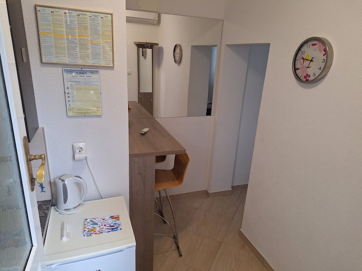 Sindric Apartments Number 5 - Makarska
