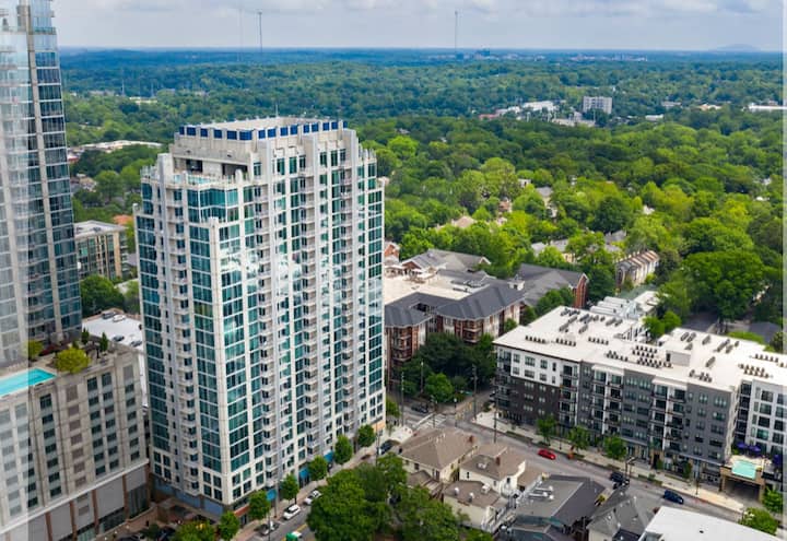 Secure High-rise •Skyline View •Walkable Midtown - アトランタ