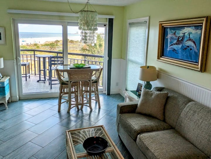 Beachfront Condo On White Sand St Pete Beach - St. Petersburg, FL