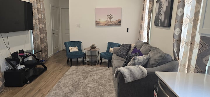 A Cozy One Bed Room Suit. - Sandy Point, TX