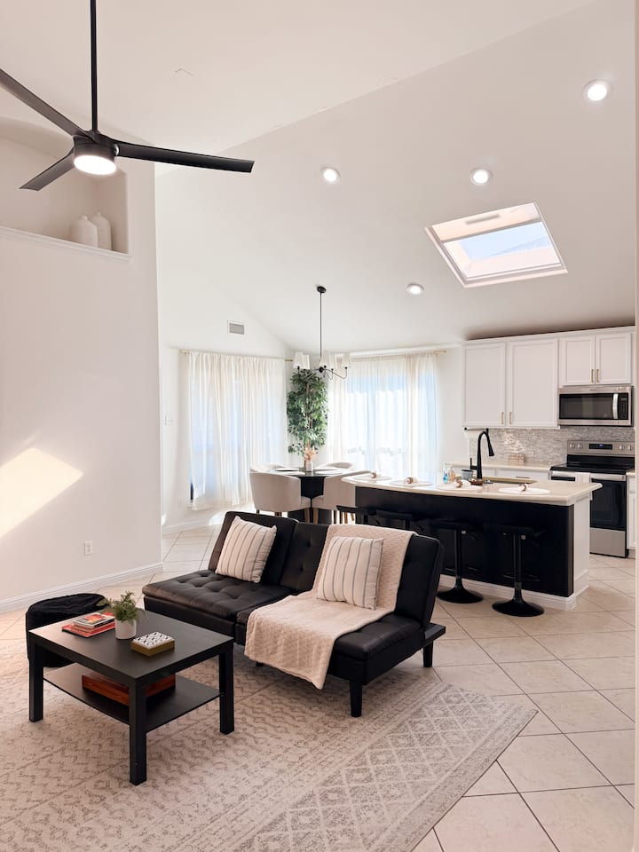 Cozy Fort Worth Home - Stockyards & Shops - Fort Worth, TX