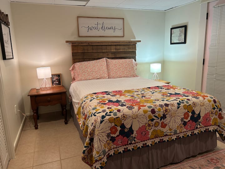 Lori’s Place Close To Uga And Vet School. - Athens, GA