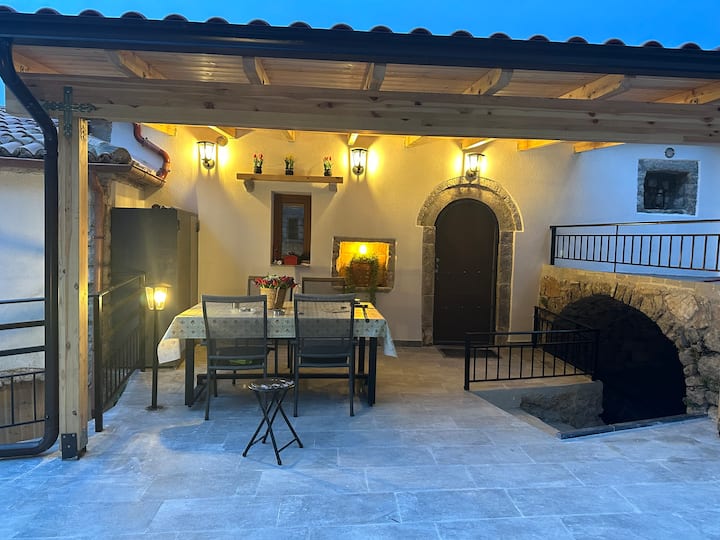 Ana & Angelo House. Vuno - 