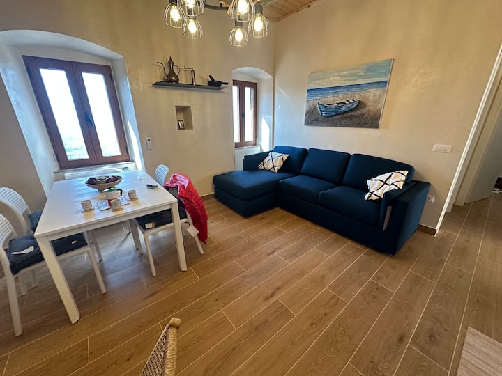 Ana & Angelo House. Vuno - Himarë