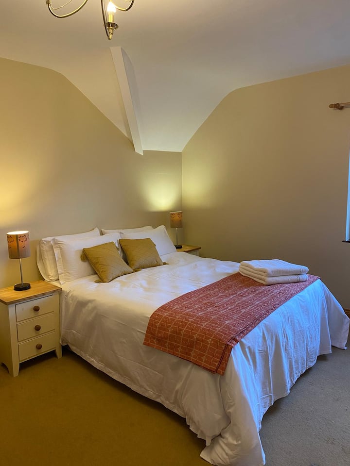 Spacious Excellent Location
Private Gated Complex - Limerick, Ireland