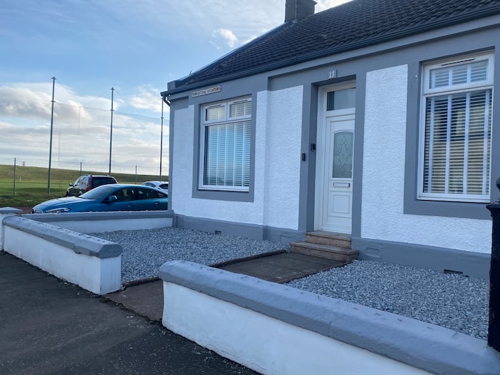Woodside Bungalow - Ardrossan, UK