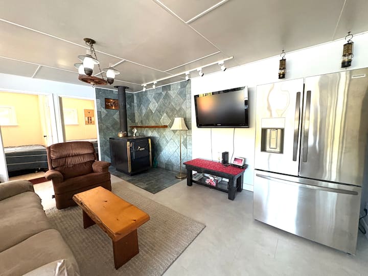 Lakefront Cabin - Sunshine Coast