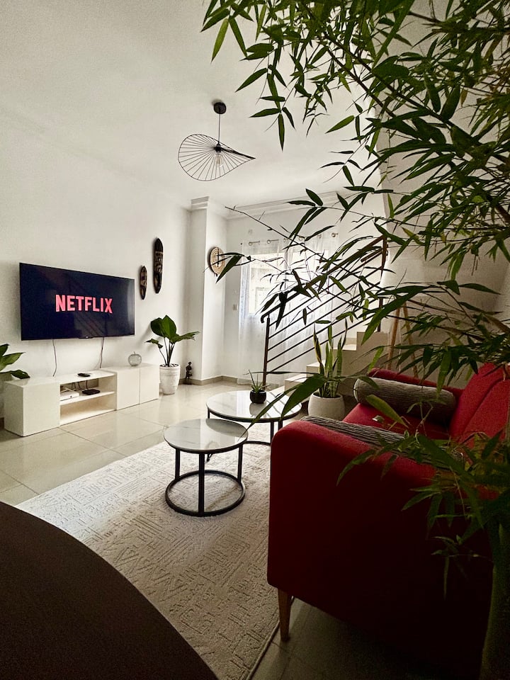 Superbe T2 Aux Ii Plateaux Vallon Cocody - Abidjan