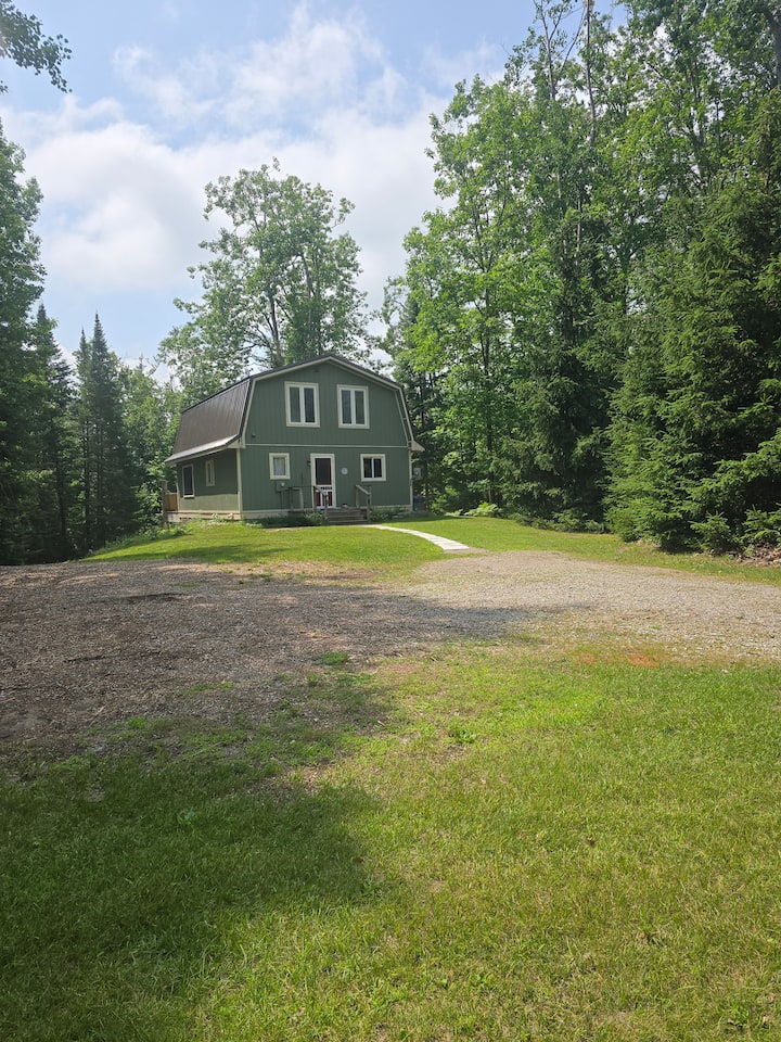 Trailside Nest Where Family Memories Take Flight - Indian River, MI