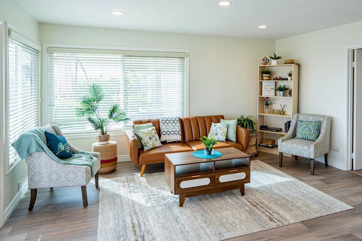 Contemporary Getaway With City View - Rowland Heights, CA