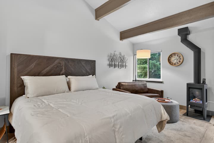 Luxurious Breck Mountain Retreat - Breckenridge, CO