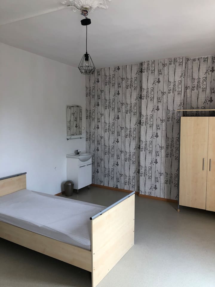 Chambre Dans Une Maison Cosy - Mons