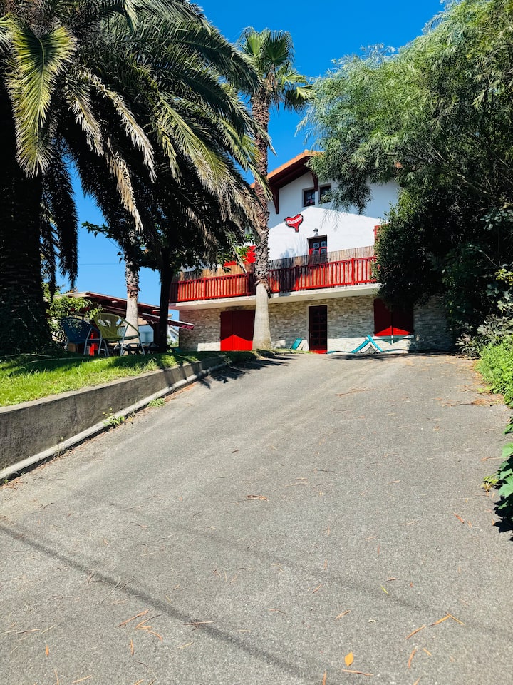 Appartement Dans Villa Bedat
Anglet Proche Océan - Anglet