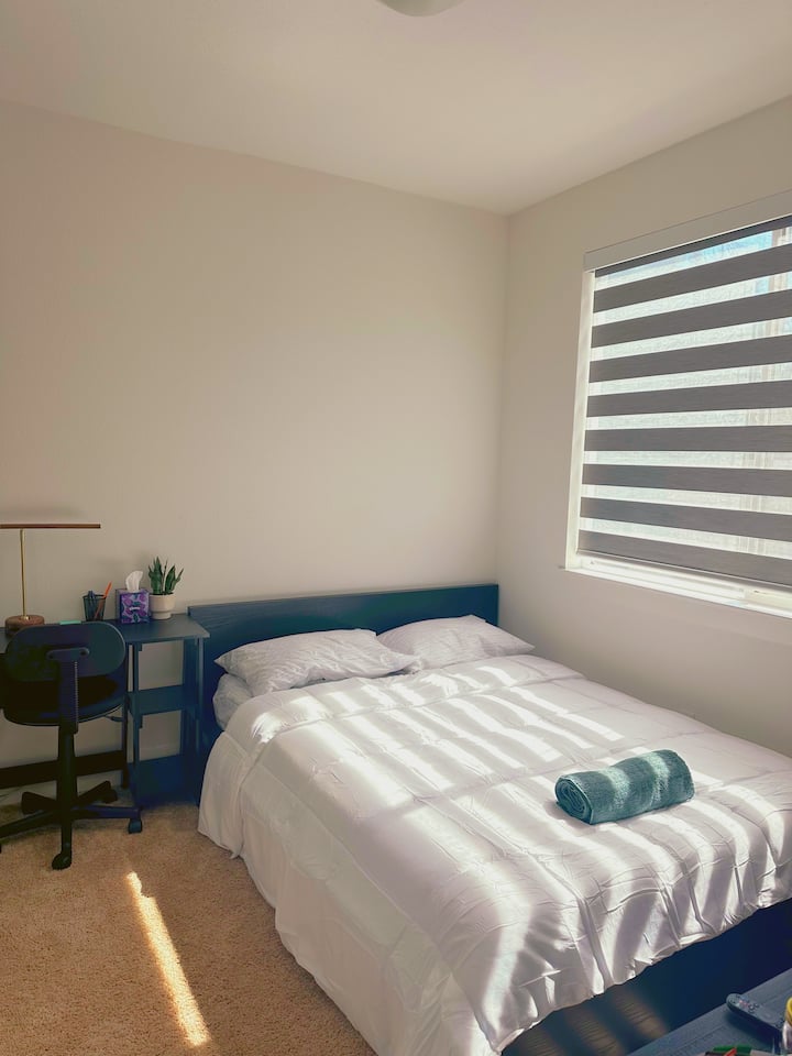 Room In A Brand New House In Central Fremont - Fremont, CA