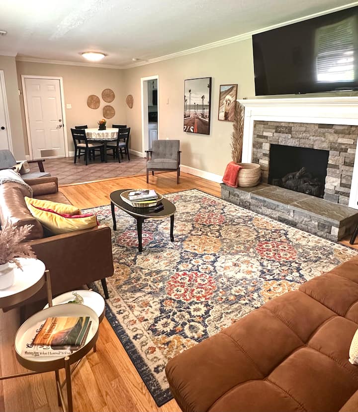 Cozy & Comfy Lynchburg Bungalow - SeaQuest Lynchburg, Lynchburg