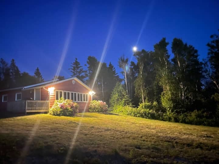 Catalone Lake House - Cape Breton Island