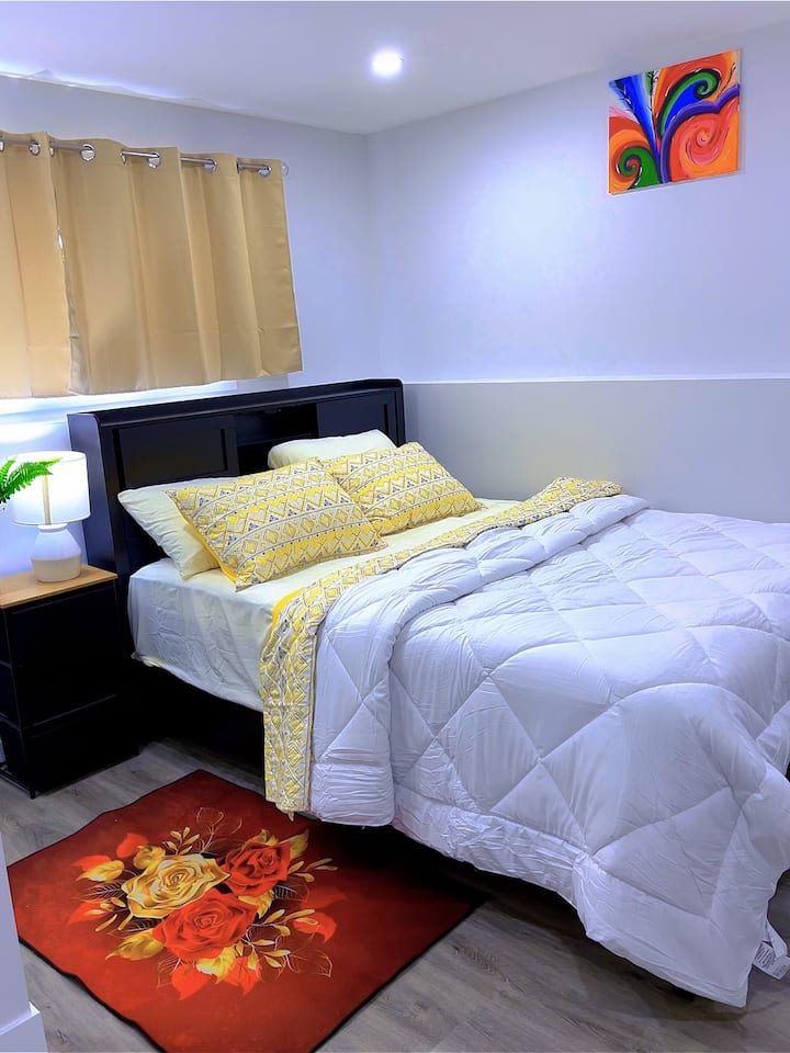 Unique & Modern Room - Brandon