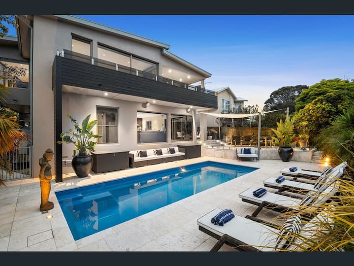 Manna Heaven Luxury 7 Bed Coastal Retreat + Pool - Torquay, Australia