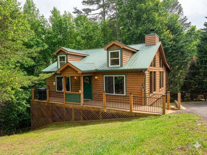 Romantic Helen Couples Retreat|hot Tub~sauna~king - Sautee Nacoochee, GA