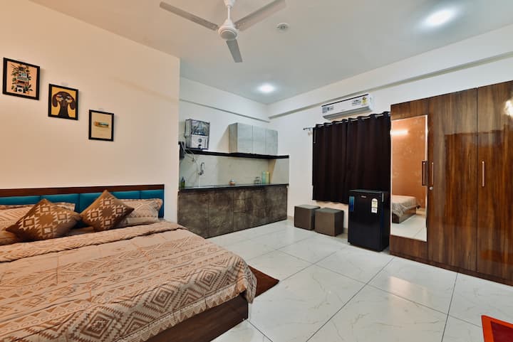 Studio Apt Indore | Kitchen + Quiet Location - Indore