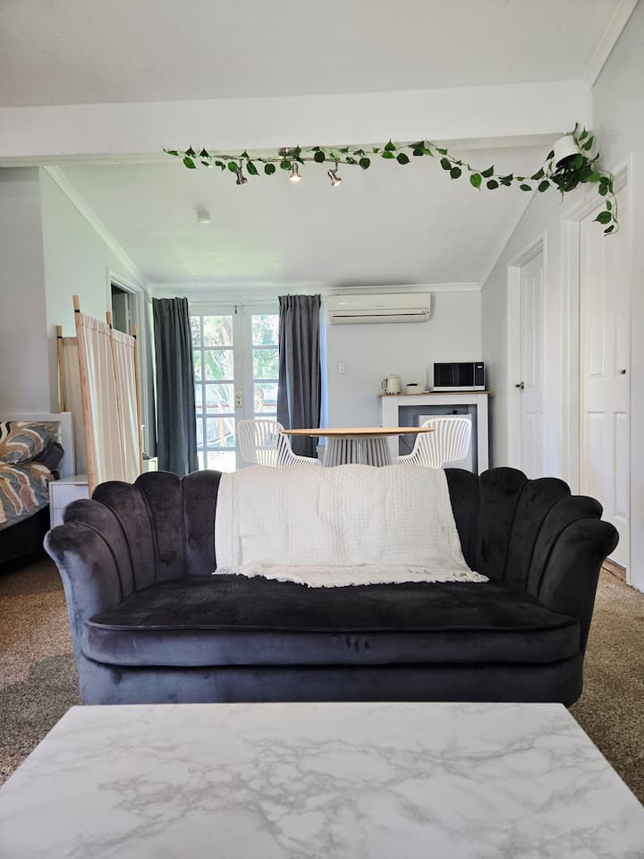 The Studio In Beautiful Helena Valley - Greenmount