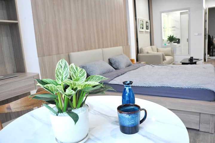 Charming Studio In Central Hanoi - China