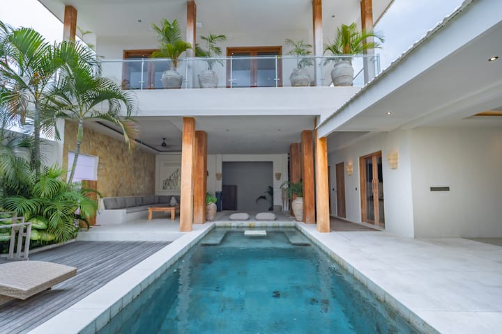 Flash Sale | Bali Beats Villa | 3 Bdr | Only Stays - Bali