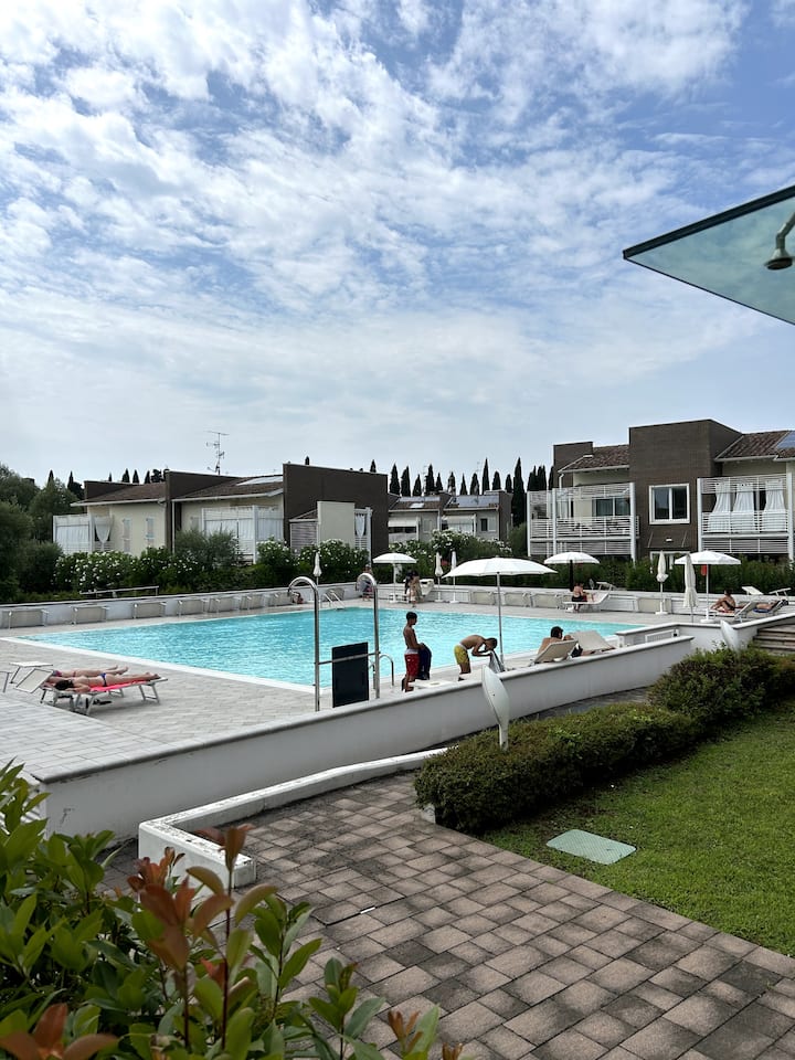 Appartamento Elia - Comfort Moderno Con Piscina - Desenzano del Garda