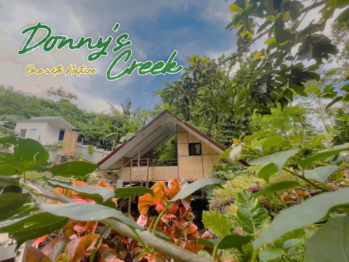 Donny’s Creek Modern Kubo - Tagaytay