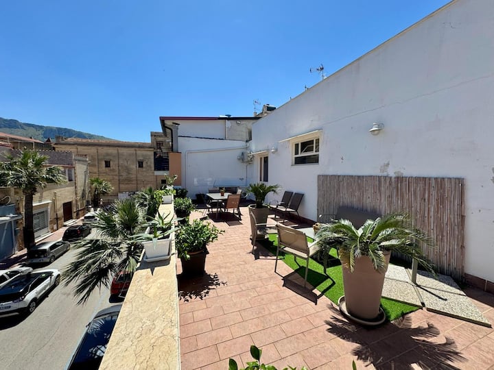 Lucas Rooftoop - Terrasini