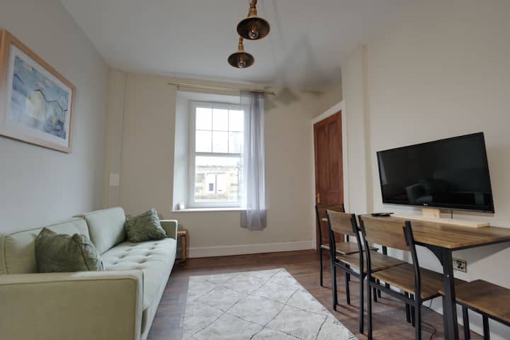 Stylish Top-floor Flat - Leith - Leith