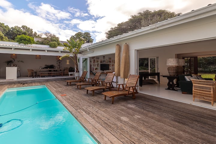 Lola's Place - Kenton-on-Sea