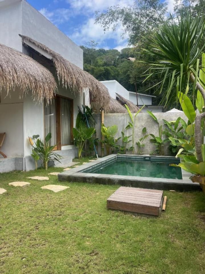 Villa Ombak 2br Private Pool And Garden - Lombok